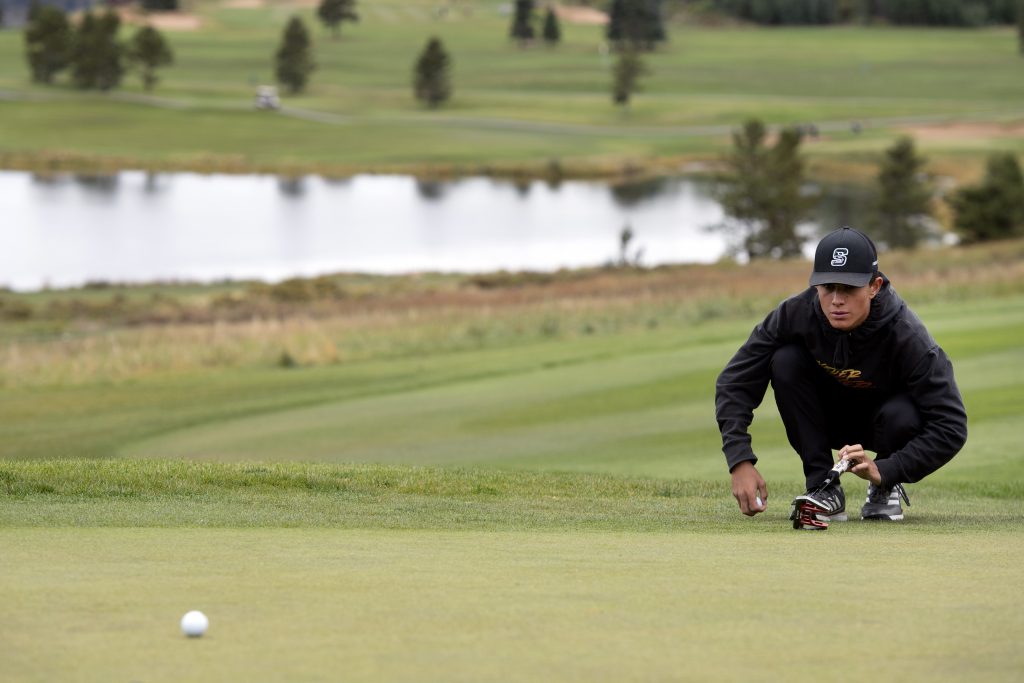 Summit golf team finds groove prior to regional and state golf ...